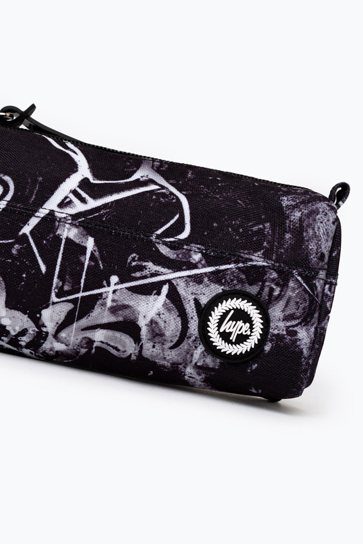HYPE MONO GRAFFITI PENCIL CASE | Hype.